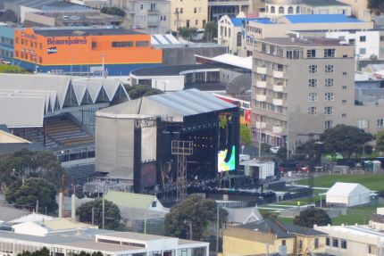 Wellington.Scoop » Robbie’s show brings two hours of cheering and ...