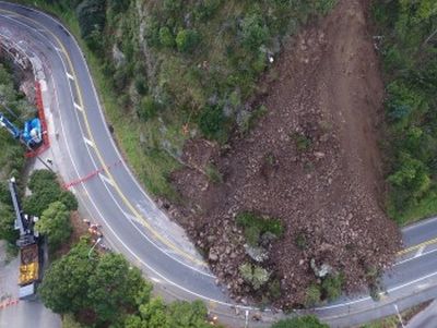 Wellington.Scoop » 1300 cubic metres of rock and debris blocking road ...
