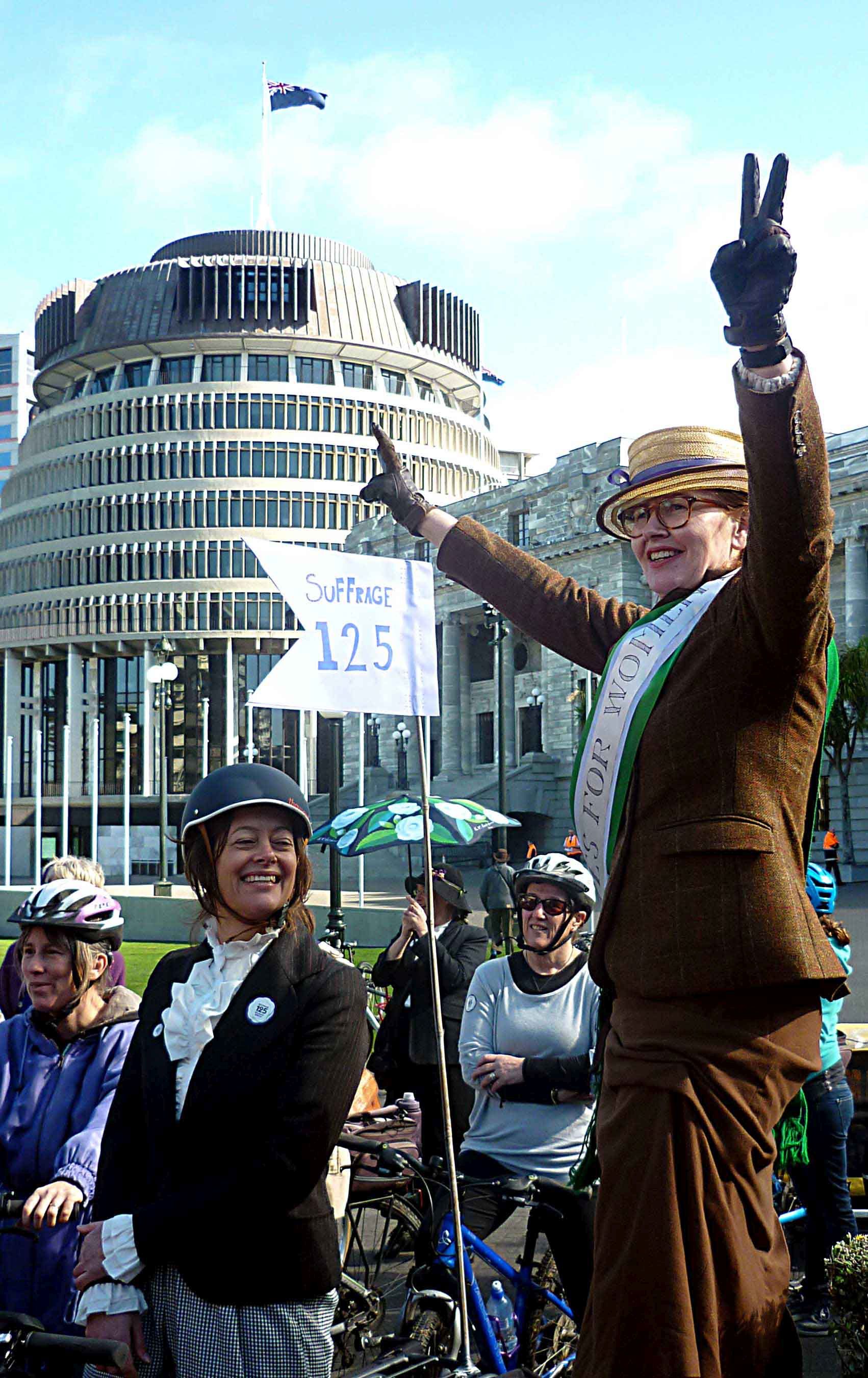 Wellington.Scoop » Cyclists celebrate Sheppard