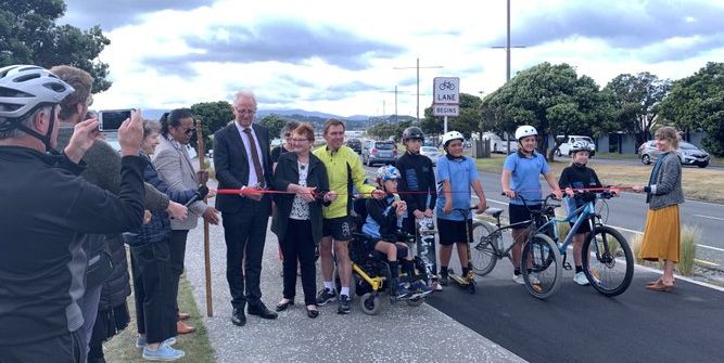 Wellington.Scoop » New Cobham Drive biking and walking paths blessed ...