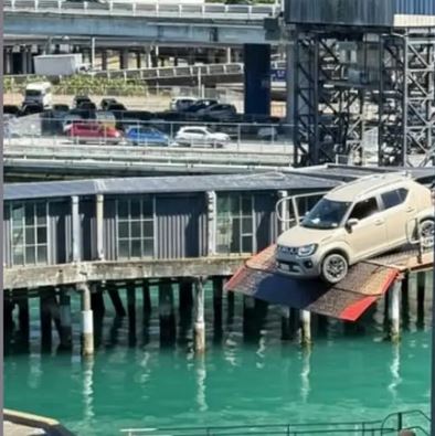 Wellington.Scoop » Driver takes wrong turn from Interislander, car ...