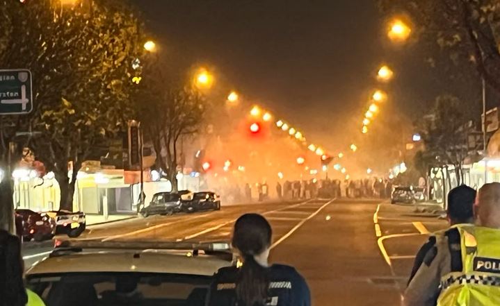 Wellington.Scoop » Ten arrested, seven injured, as boy racers attack ...