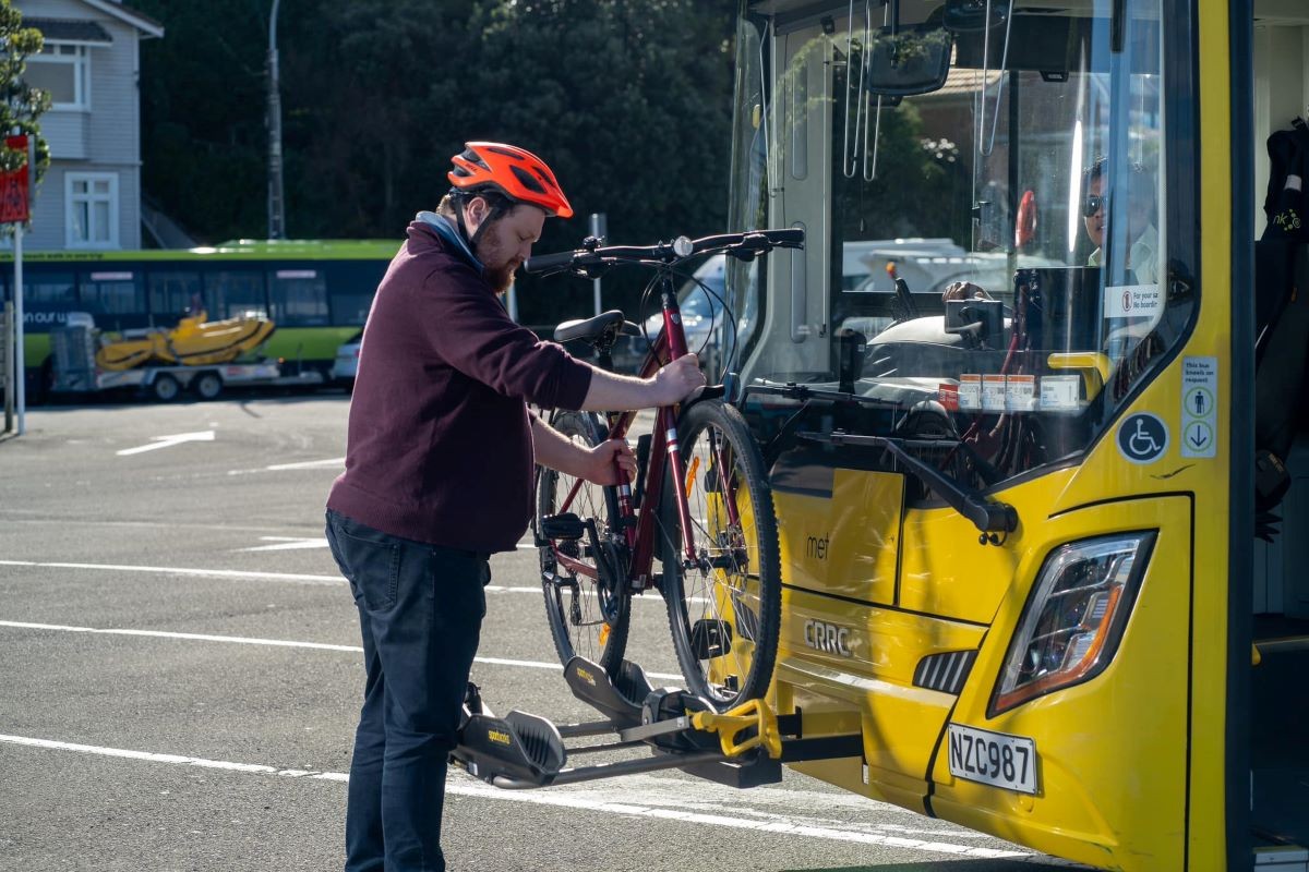 Wellington.Scoop » Bike racks back on all Metlink buses